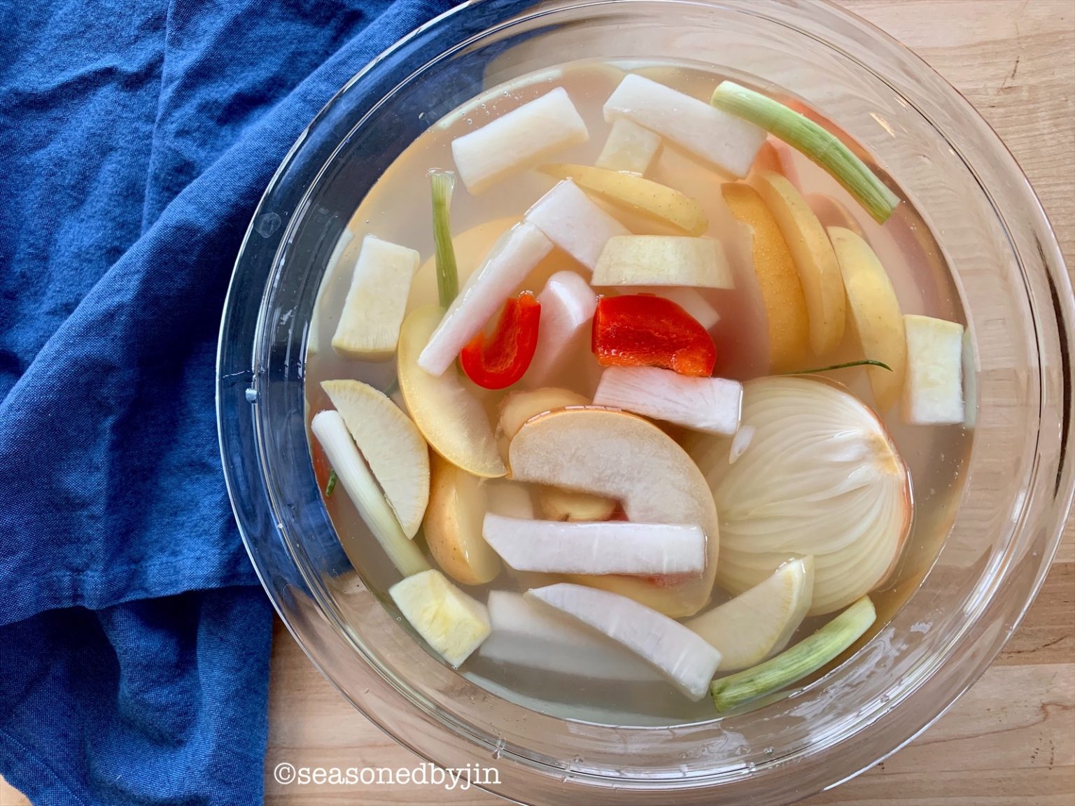 Korean Radish Water Kimchi with fruits, Mul Kimchi ⋆ Seasoned by Jin