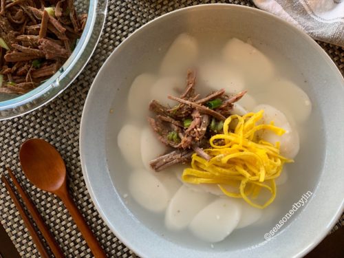 Korean Rice Cake Soup, Tteokguk ⋆ Seasoned by Jin
